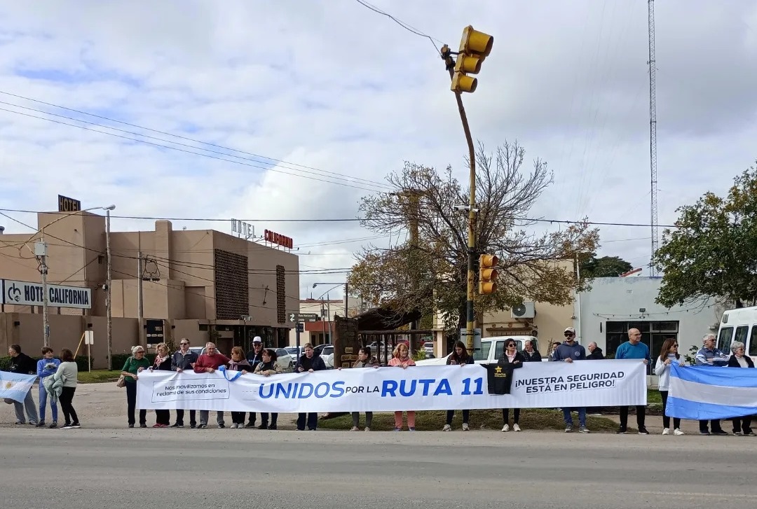 El alarmante estado de la Ruta 11 moviliza a vecinos y dirigentes ...